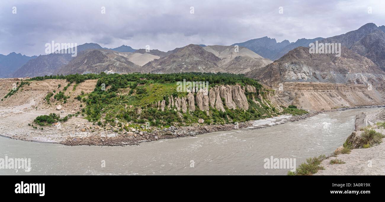 Scenic landscape panorama of Indus river valley and rock formations on ...