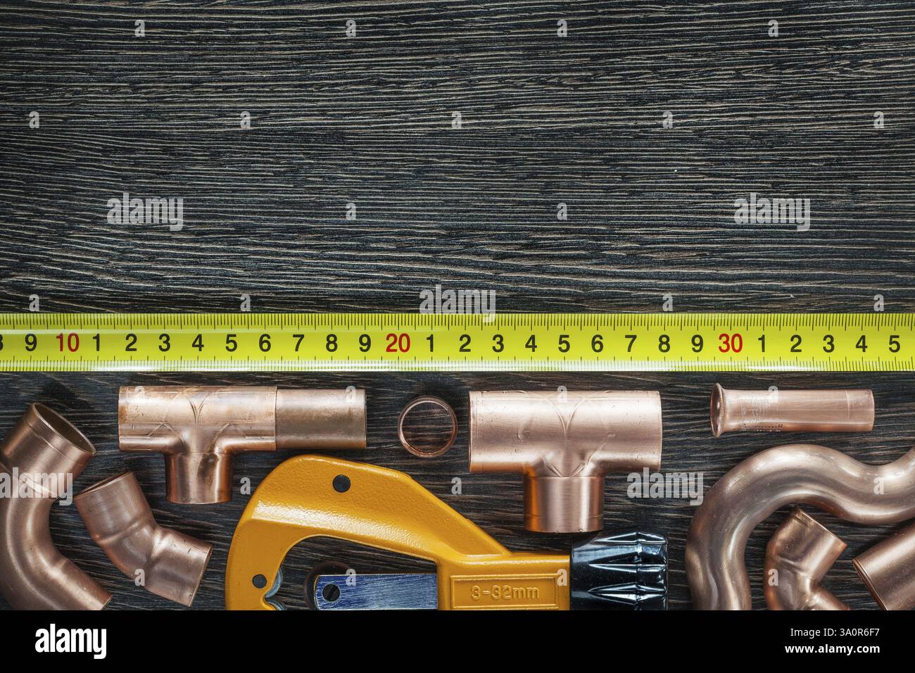 Copper tube cutter hi-res stock photography and images - Alamy