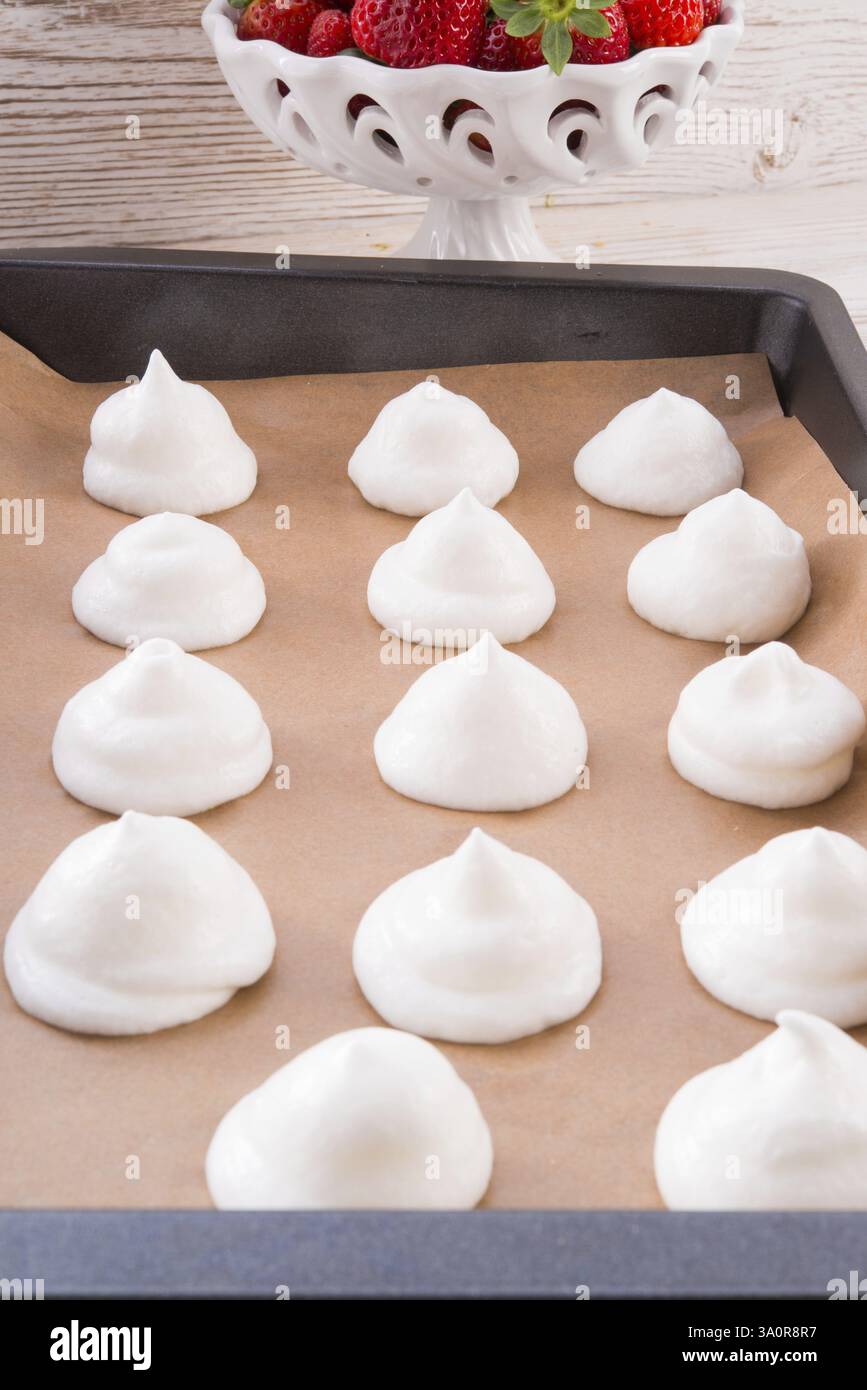 Meringues sweets hi-res stock photography and images - Alamy