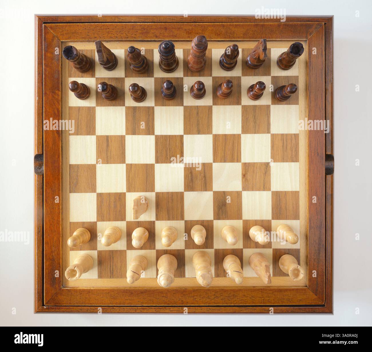 Saragossas Opening, also known as the Hempels Opening, is a chess ...