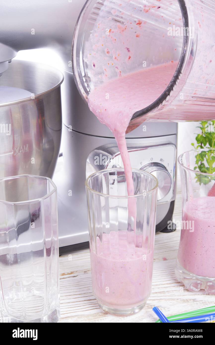 Diet milkshake hi-res stock photography and images - Alamy