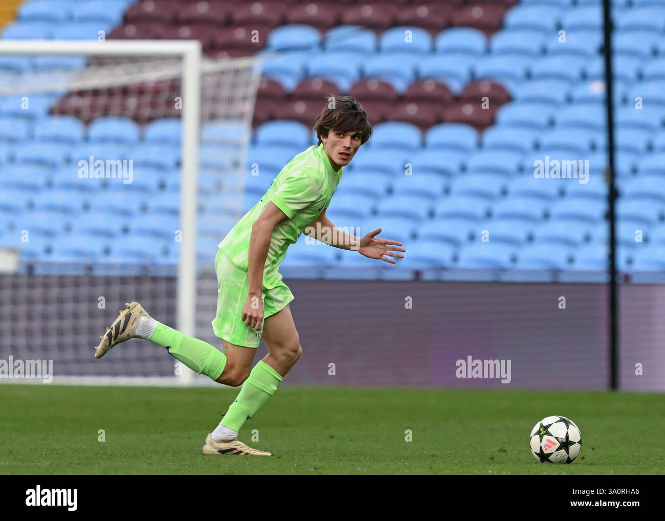 Birmingham, UK. 4th Mar, 2025. Andres Cuenca of Barcelona during the ...