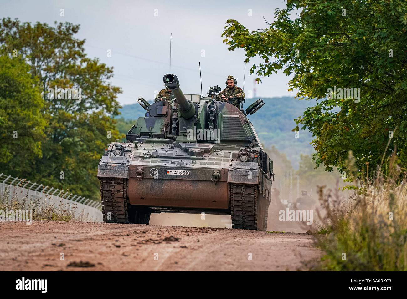 Deutschland, Europa, Bundeswehr, Panzerhaubitze 2000, militärische ...