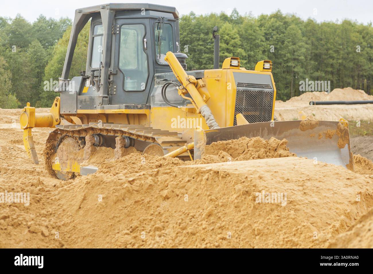 Bulldozer in work Stock Photo - Alamy
