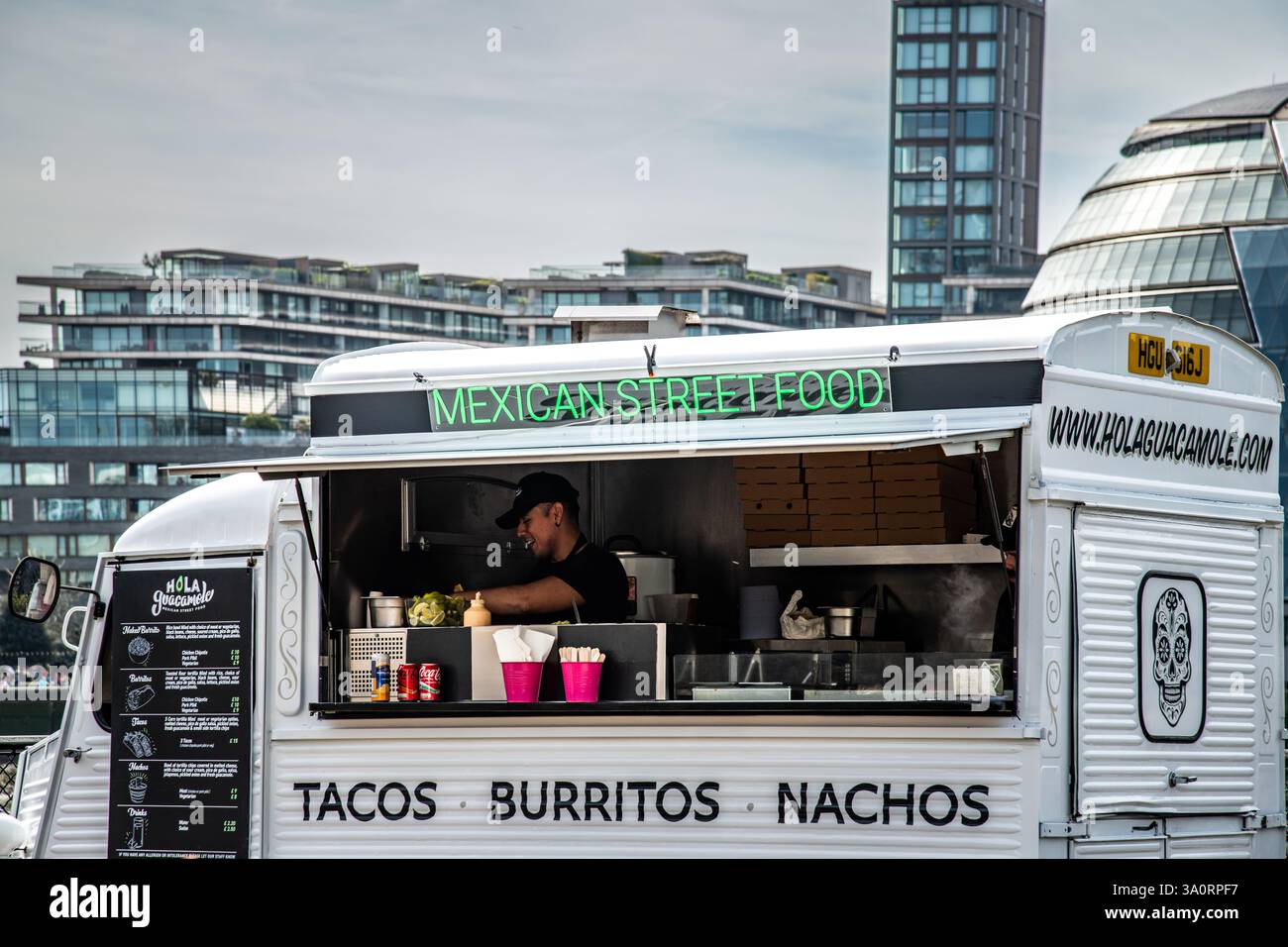 Mexican street food vendor Stock Photo - Alamy