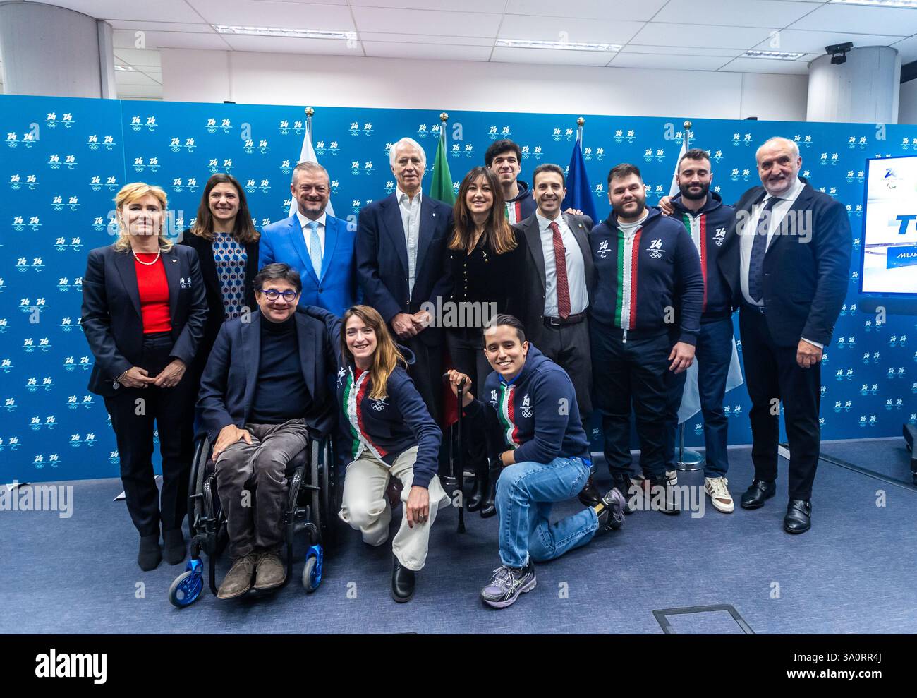 Da sinistra in alto Diana Bianchedi, Martina Riva, Andrew Parsons ...