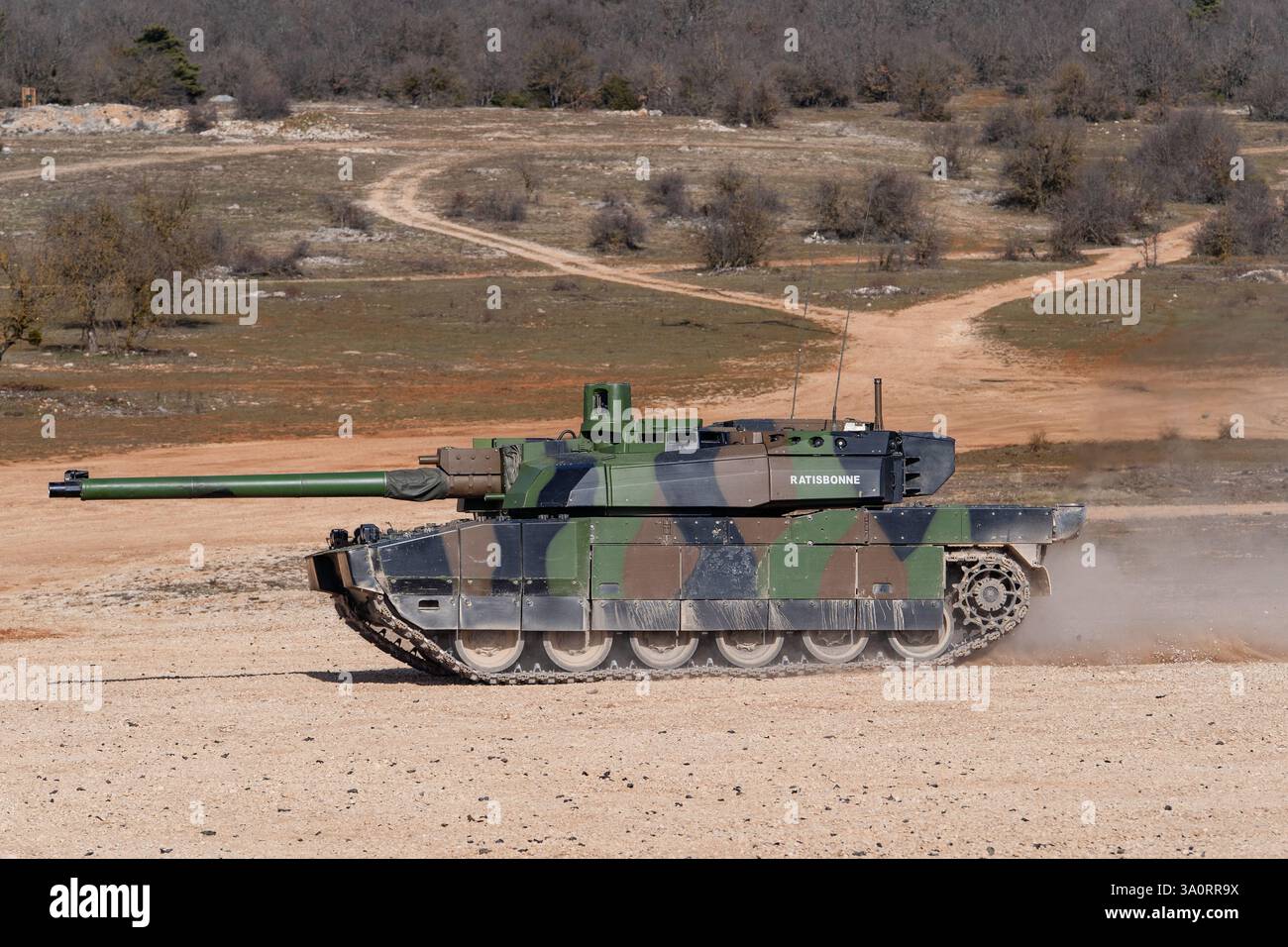 The Leclerc tank pictured during the first live firing of the Jaguar ...