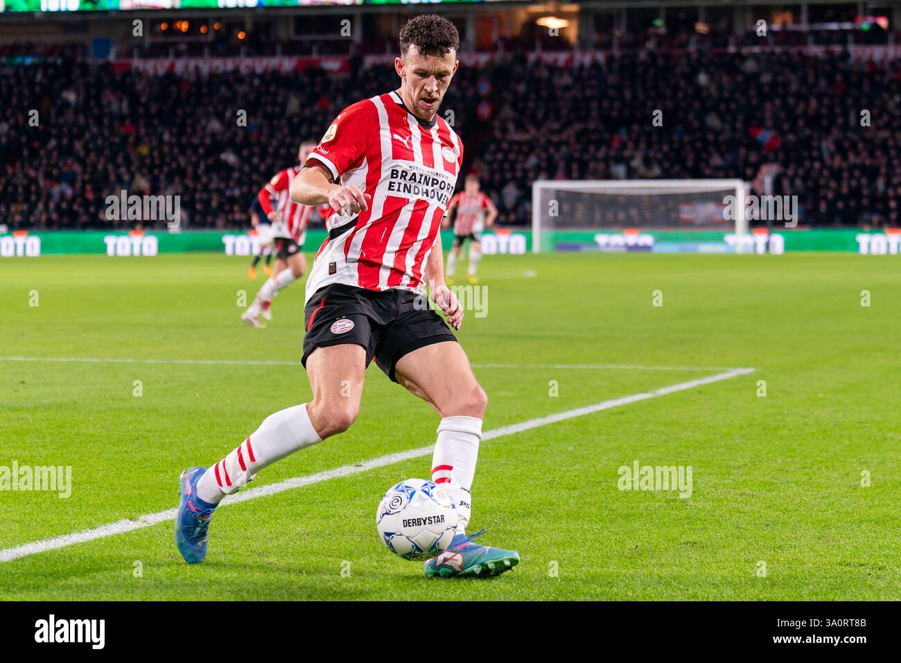 Eindhoven, Netherlands. 17th Dec, 2024. EINDHOVEN, NETHERLANDS - DECEMBER 17: during the Dutch ...