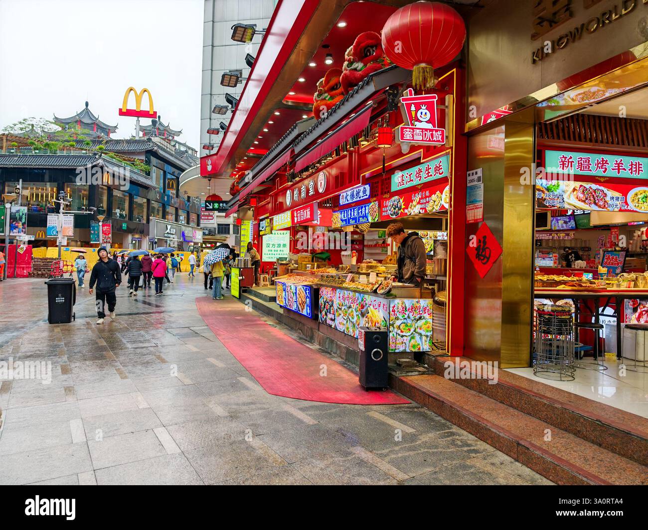 ShenZhen, China - March 05, 2025 : Busy Asian street at Dong Men ...