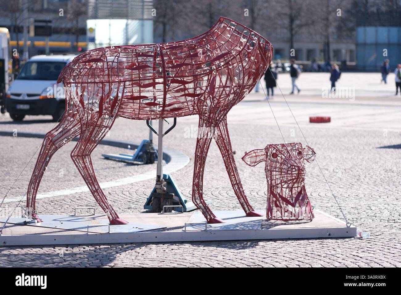 Leipzig, Germany. 05th Mar, 2025. A decorative reindeer stands headless ...