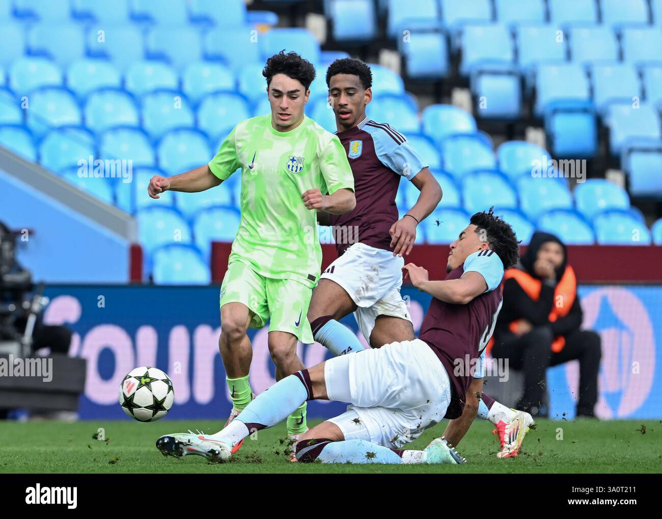 Birmingham, UK. 4th Mar, 2025. Jan Virgili of Barcelona tackled by Leon ...