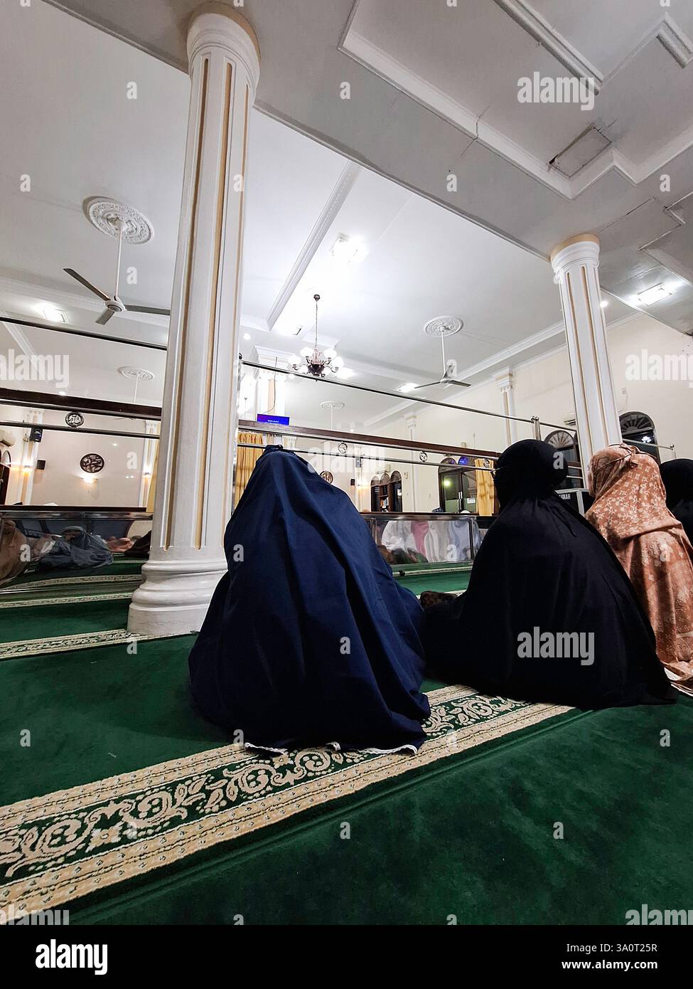 Duri, Riau, Indonesia - March 1, 2025: Muslims listen to a religious ...