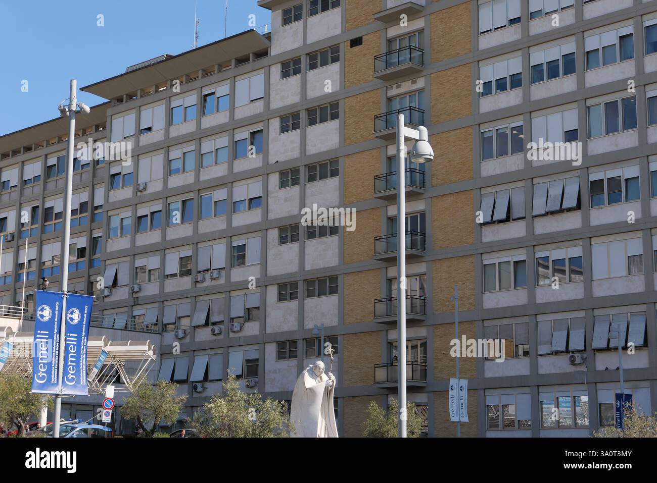 Gemelli hospital hi-res stock photography and images - Alamy