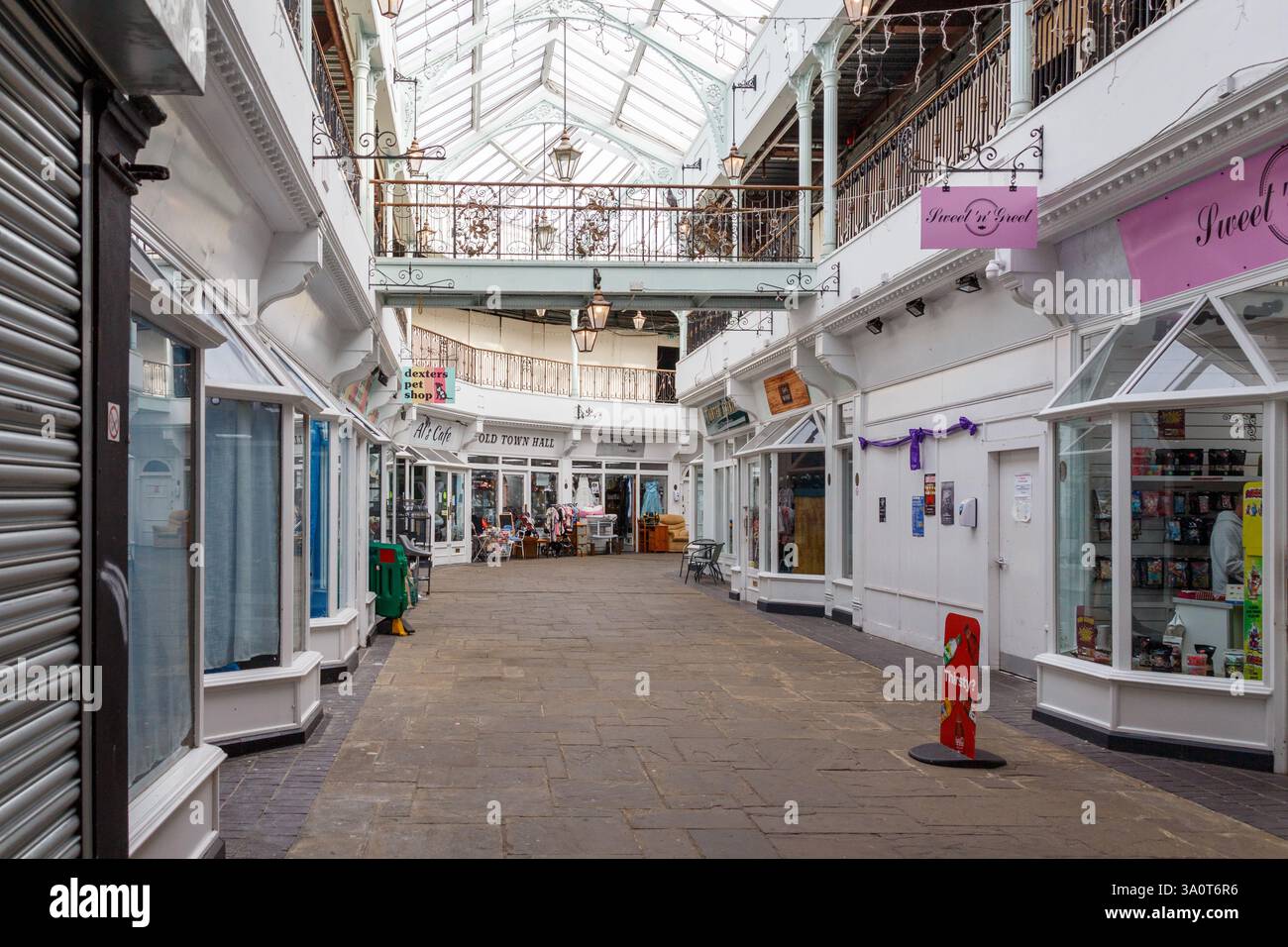 The shopping arcade on the old town hall, Rotherham Stock Photo - Alamy