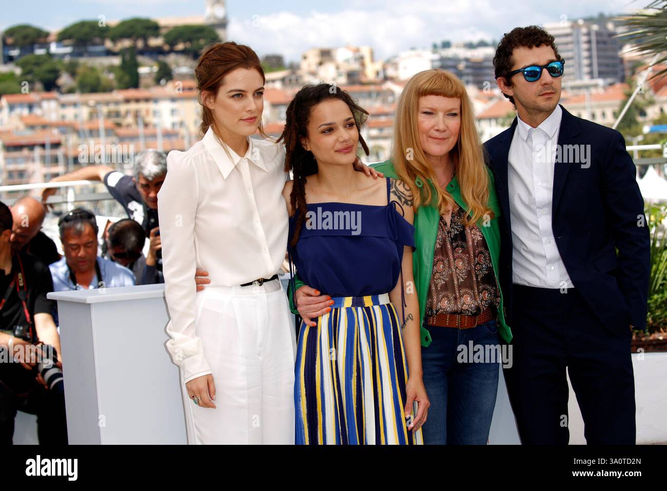 Actors Riley Keough (l-r), Sasha Lane, director Anrdrea Arnold and ...