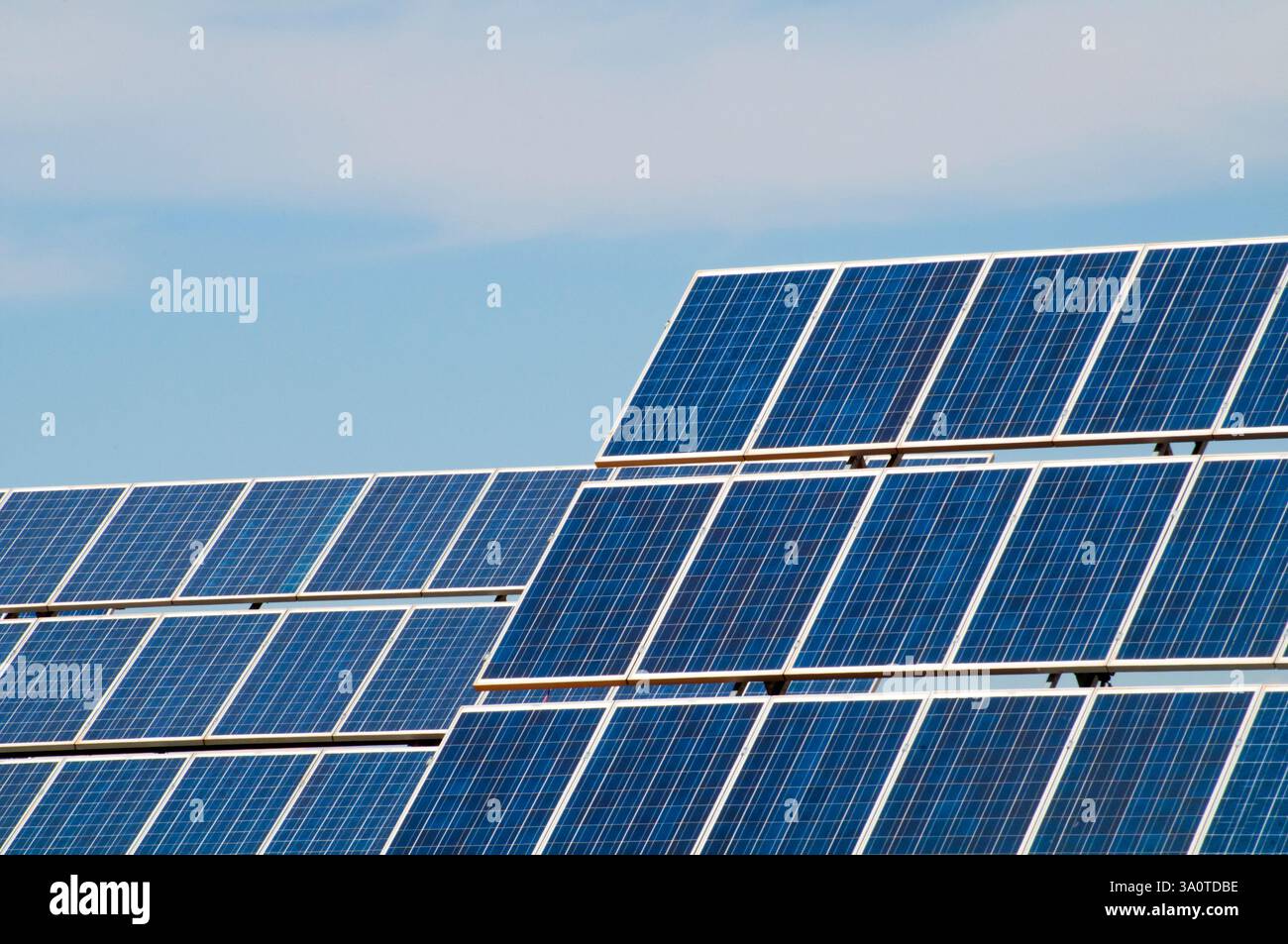 Paneles solares fotovoltaicos hi-res stock photography and images - Alamy