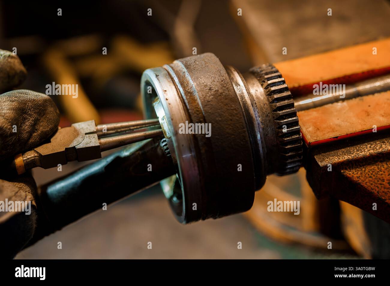 Close up hand mechanic assembly hi-res stock photography and images - Alamy