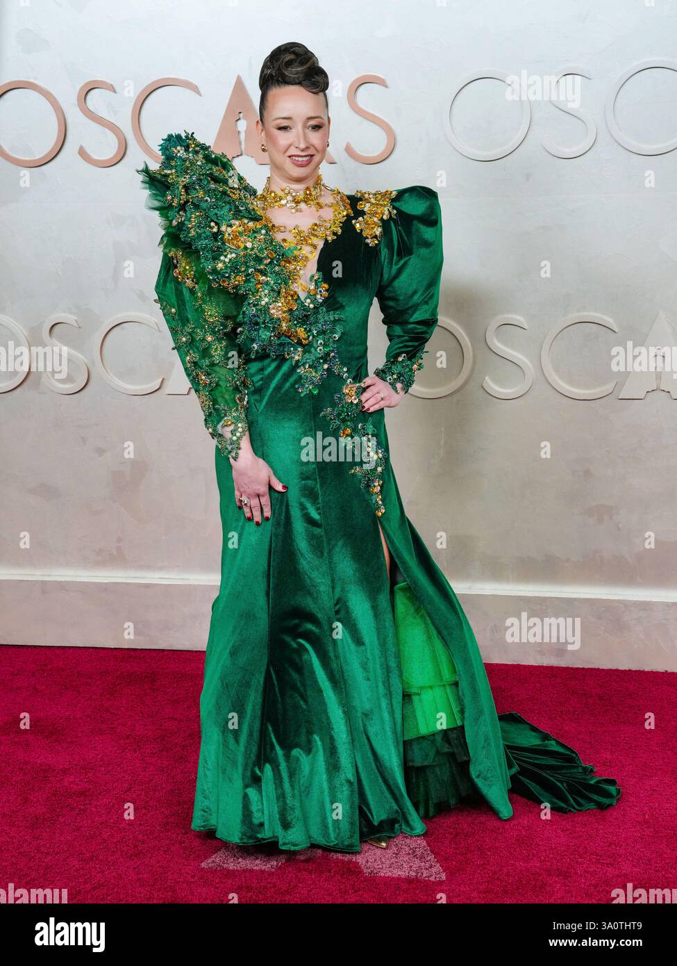 Los Angeles, USA. 02nd Mar, 2025. Laura Blount walking on the red ...