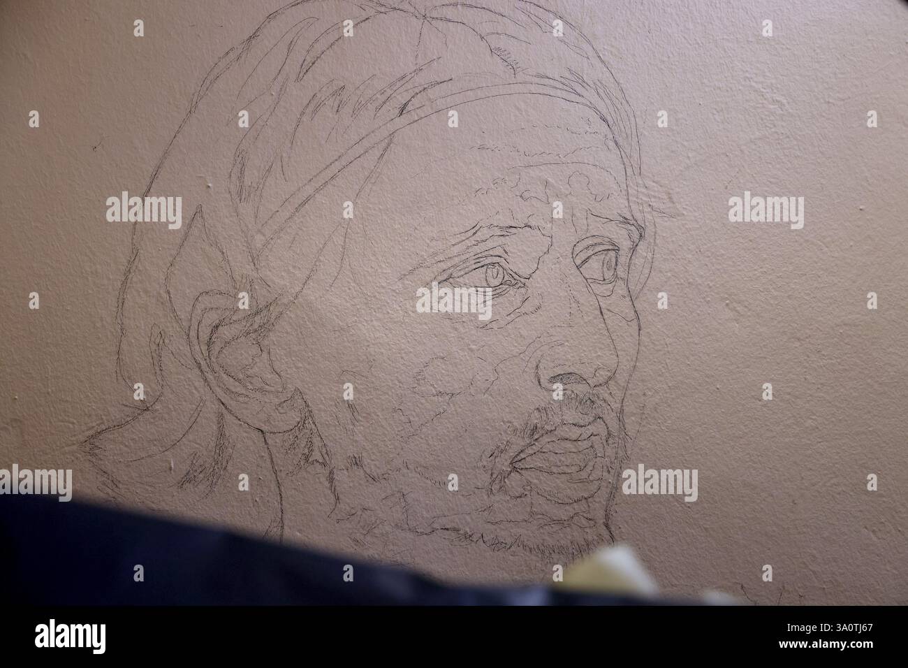 Croatian artist Valentino Radman creates an Luka Modric mural in Zadar ...