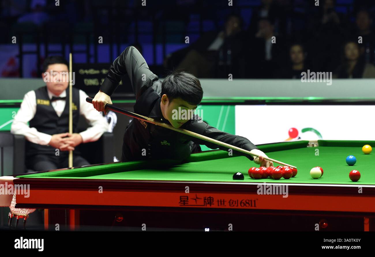 Hong Kong, China. 5th Mar, 2025. Xu Si of China competes during the ...
