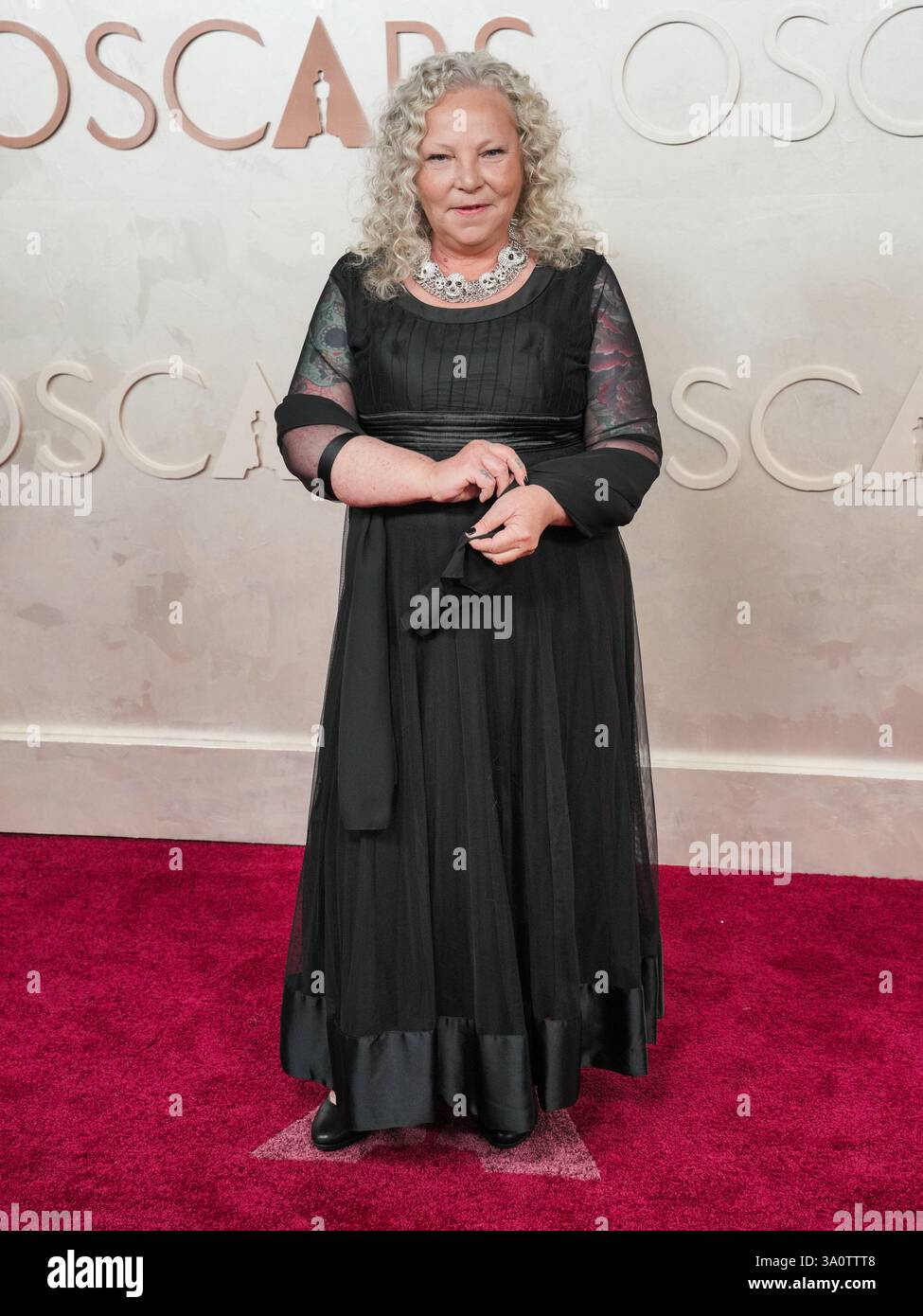 Los Angeles, USA. 02nd Mar, 2025. Traci Loader walking on the red ...