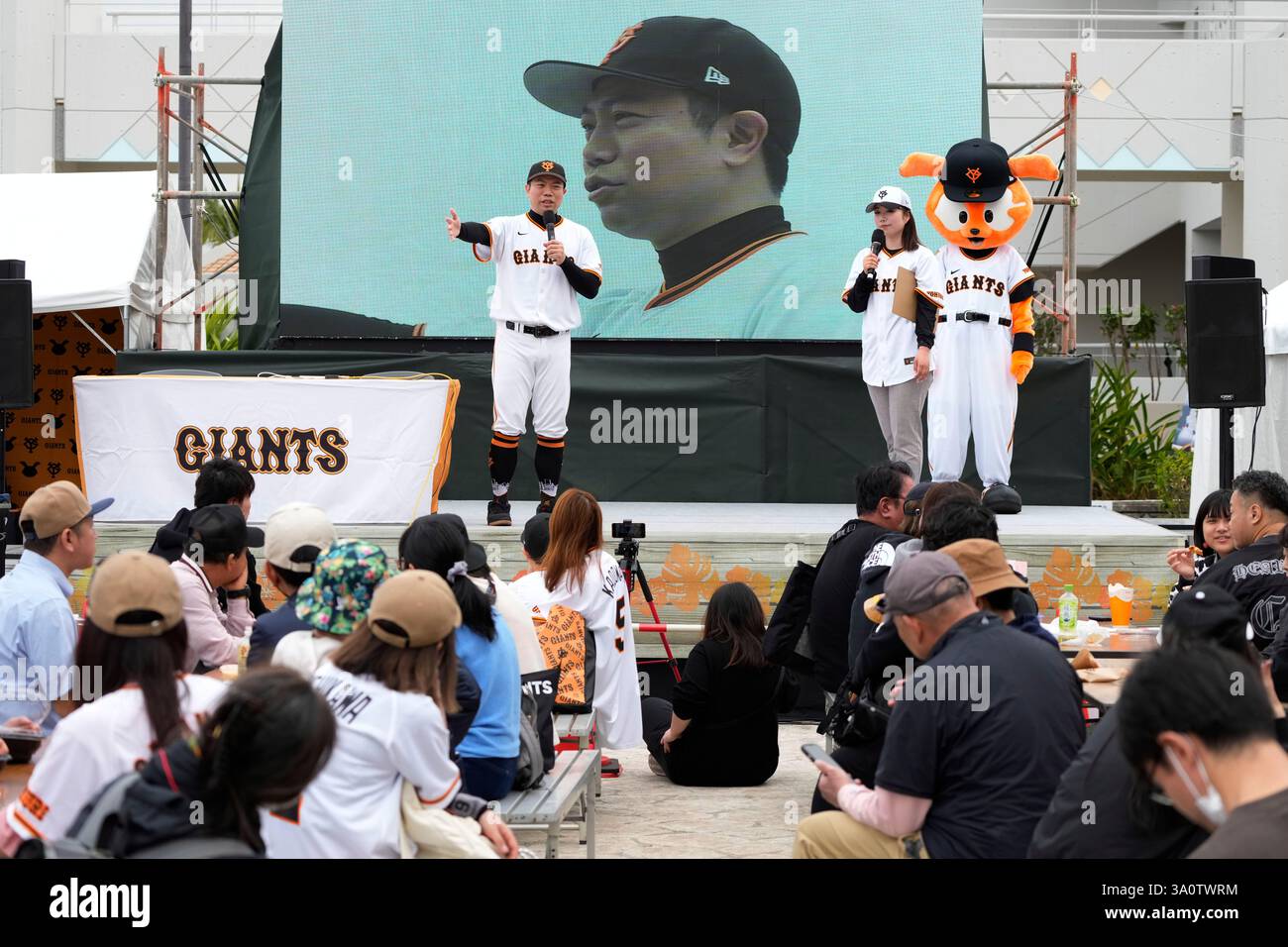 Comedian Are Shinnosuke, from left, an emcee Yukako Ueda and the ...