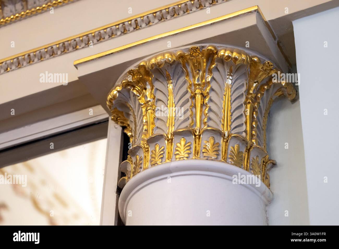 Capital column ancient hi-res stock photography and images - Alamy