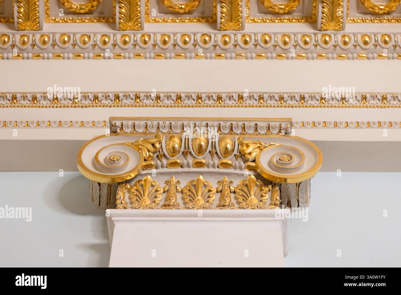 Capital column ancient hi-res stock photography and images - Alamy