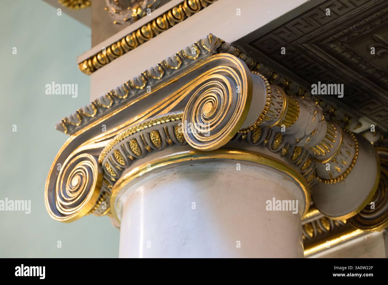 Capital column ancient hi-res stock photography and images - Alamy