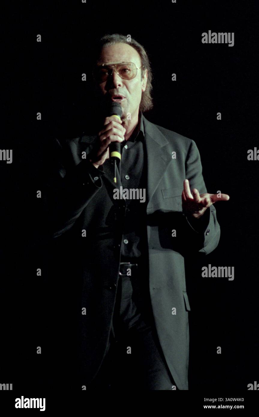 Milan Italy 16/12/1999: Antonello Venditti,Italian singer,during the ...