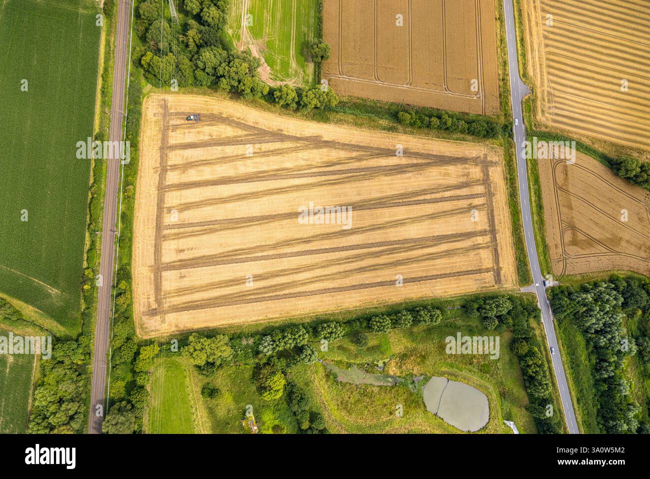 Aerial perspective farming tractor hi-res stock photography and images ...