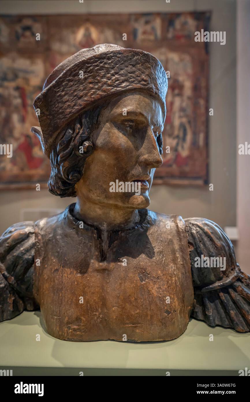 Paris, France - 03 01 2025: Le Louvre Museum. Statue of Bust of a man ...