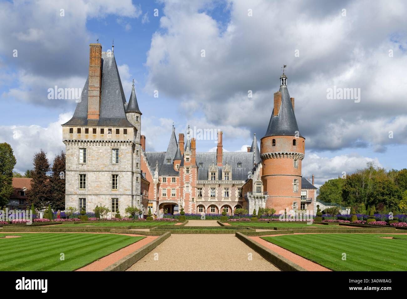 Castle of maintenon hi-res stock photography and images - Alamy