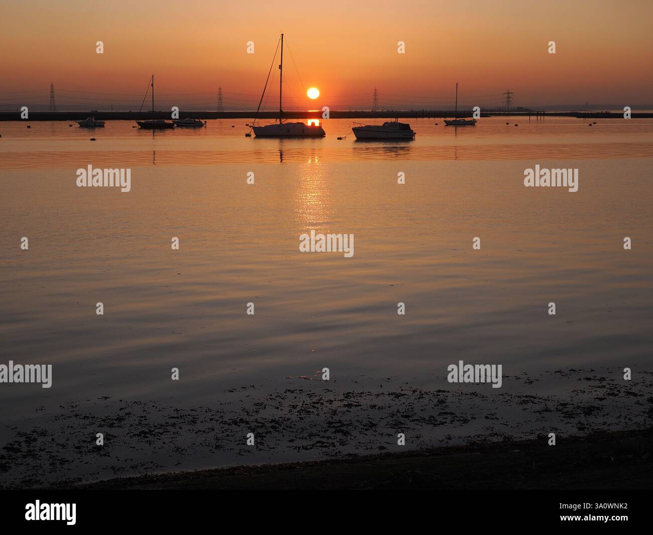 Queenborough, Kent, UK. 5th Mar, 2025. UK Weather: stunning sunset in ...