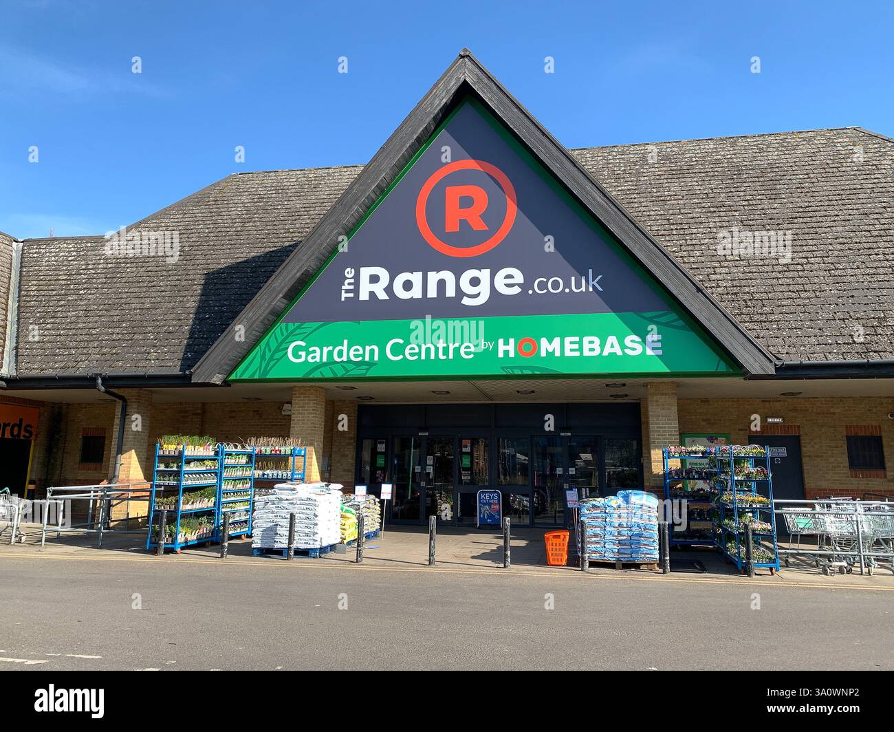 5th March, 2025. Staines-upon-Thames, UK. The former Homebase store in ...