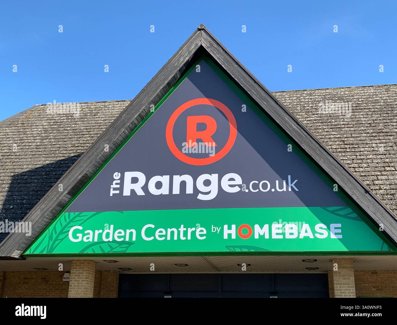 5th March, 2025. Staines-upon-Thames, UK. The former Homebase store in ...