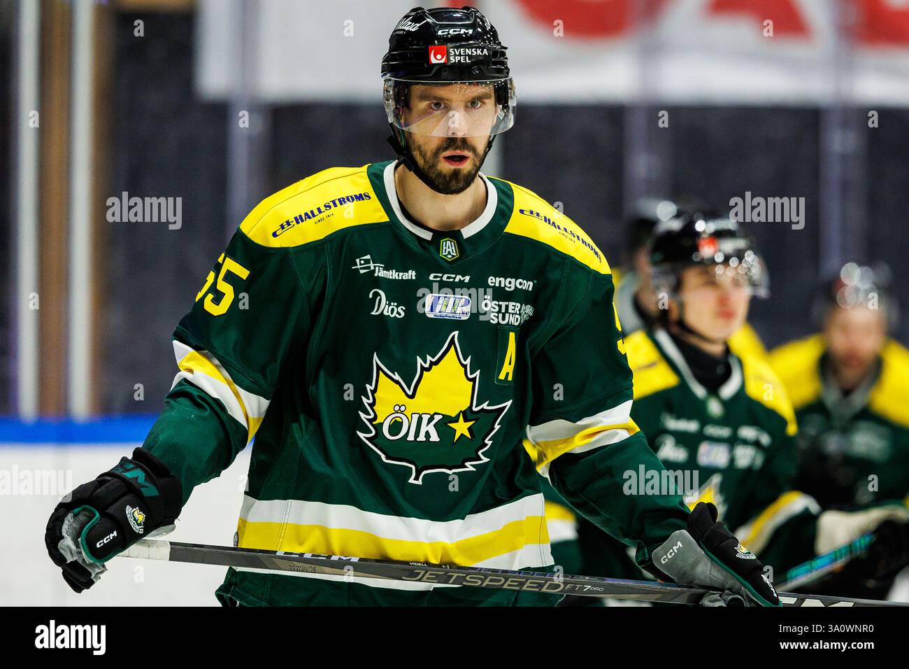 250305 Östersunds Linus Videll inför ishockeymatchen i ...