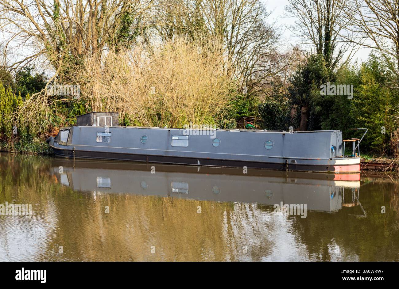 Canal barge on the Leeds to Liverpool Canal at Parbold Stock Photo - Alamy