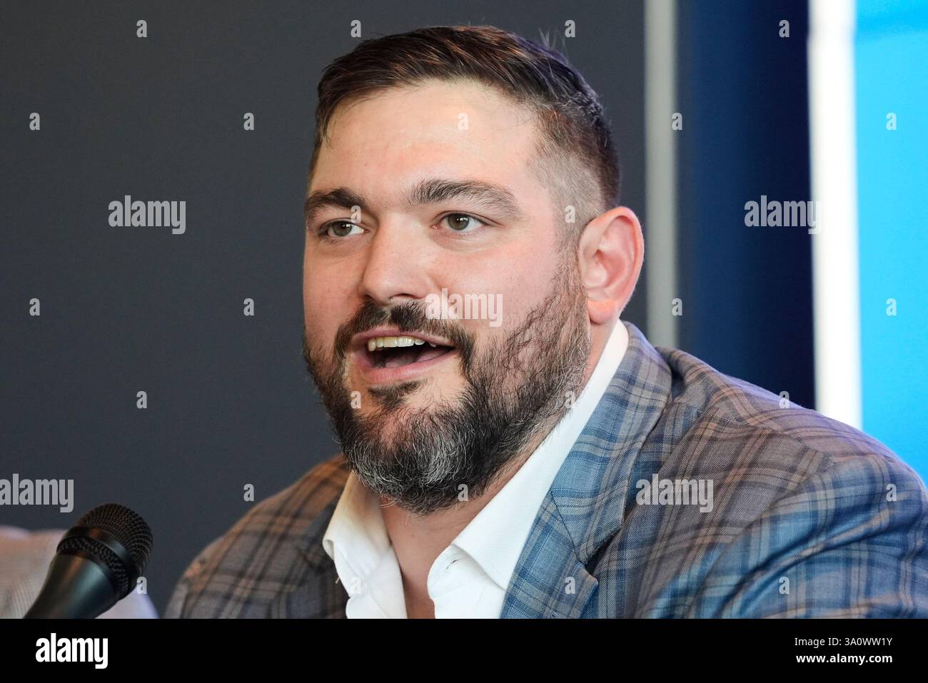 Dallas Cowboys lineman Zach Martin speaks after announcing his ...