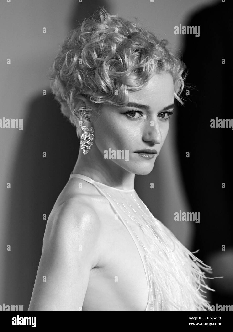 Los Angeles, USA. March 2nd, 2025. Julia Garner arriving at the Vanity ...