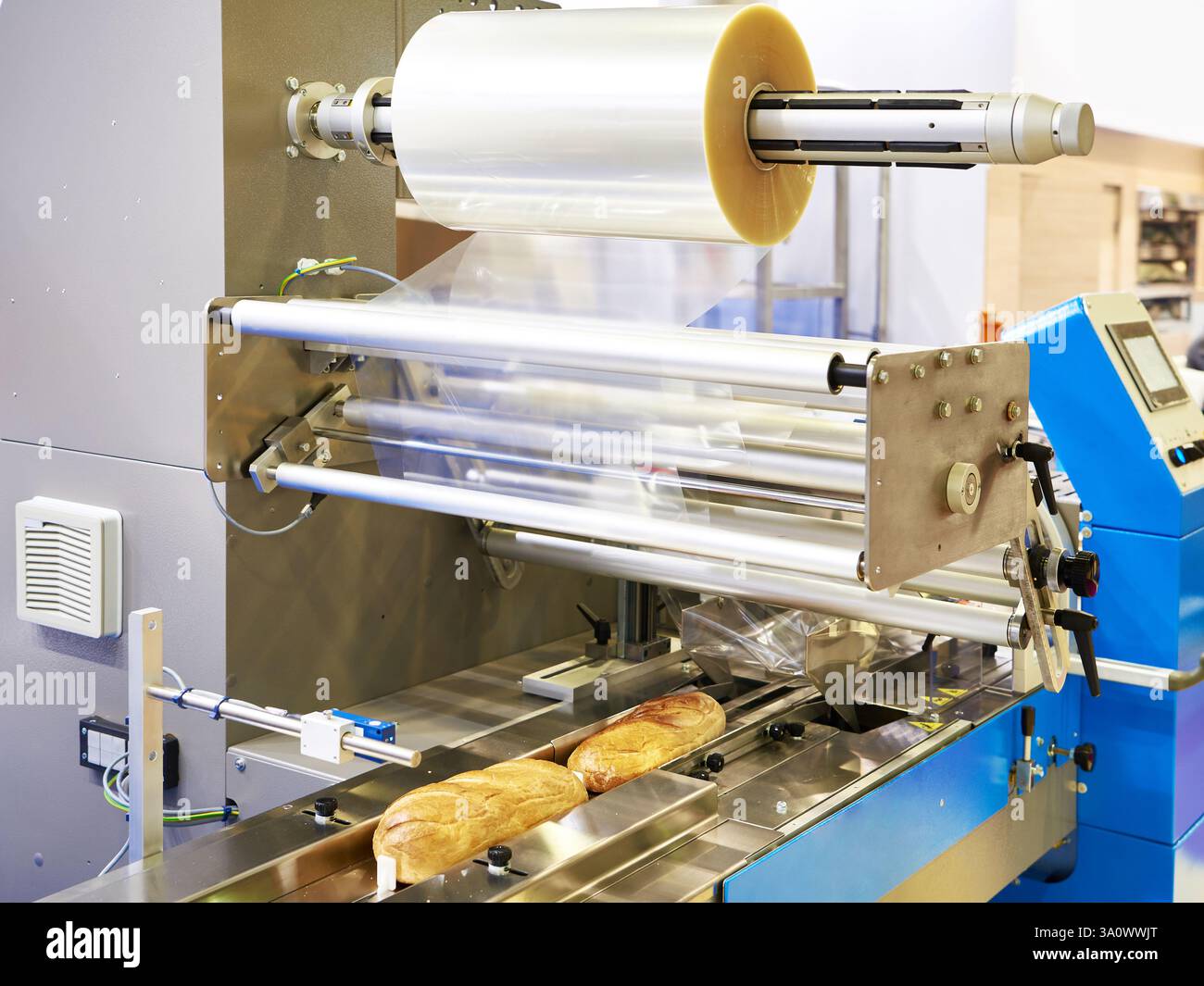 Bakery industry machine hi-res stock photography and images - Alamy