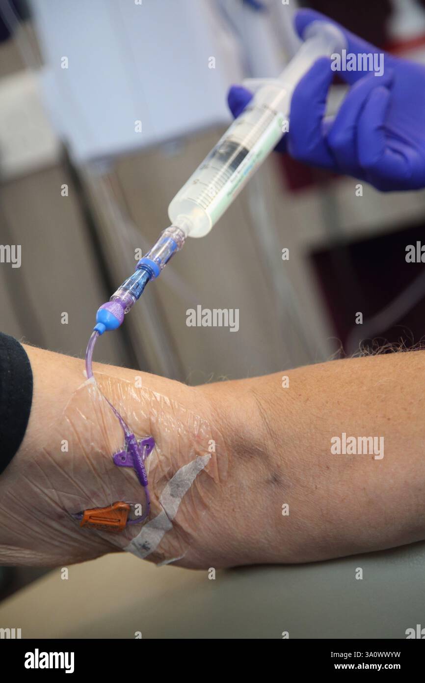 Picc line hi-res stock photography and images - Alamy