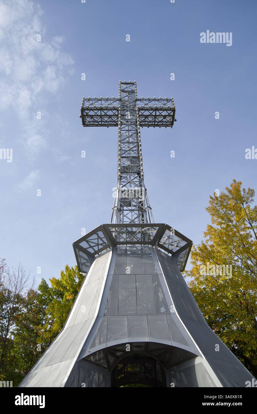 Mount Royal (mont-royal) Cross in the sunshine, Montreal, Canada Stock ...