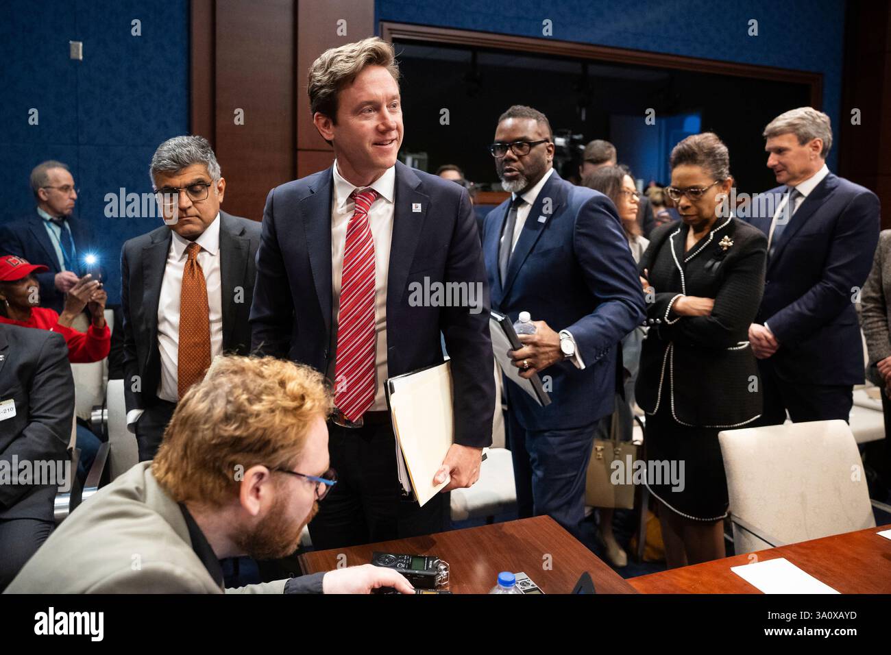 Denver Mayor Mike Johnston and Chicago Mayor Brandon Johnson depart for ...