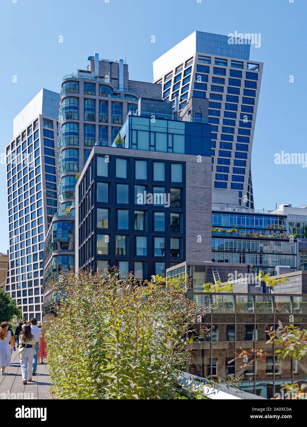 Western tower of 505 West 19th Street, with Lantern House and One High ...