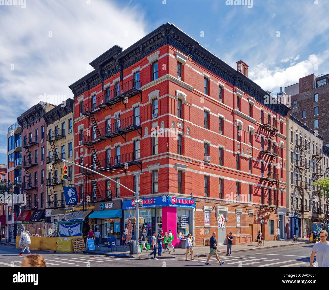 265 west 19th street hi-res stock photography and images - Alamy