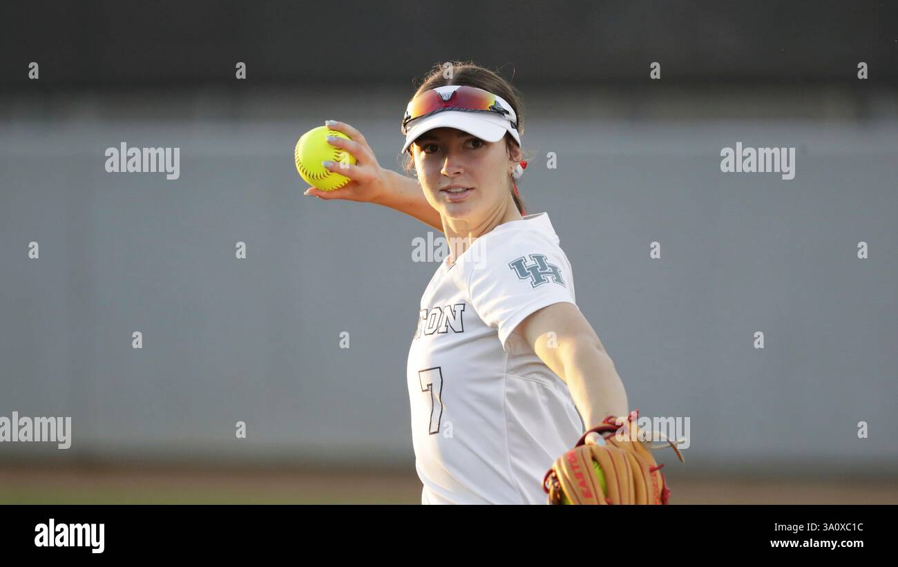Houston infielder Mandy Esman during an NCAA softball game against ...