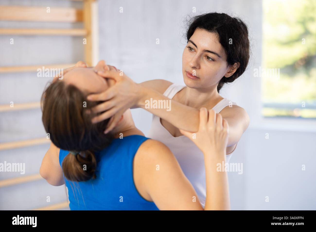 Self defence method hi-res stock photography and images - Alamy