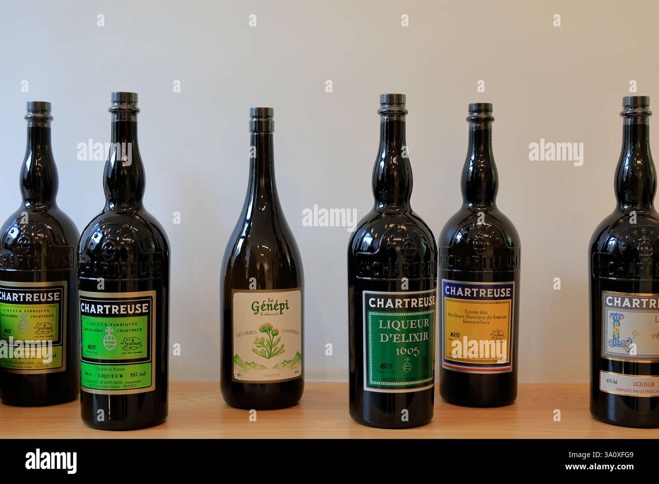 Chartreuse liqueurs hi-res stock photography and images - Alamy