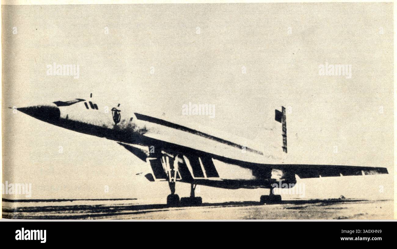 TU 144 soviétique, 120 passagers, 2400 km à l'heure Stock Photo - Alamy